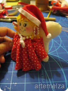 ARTEMELZA - Arte e Artesanato: Fuxico – anjinho para enfeitar árvore ...